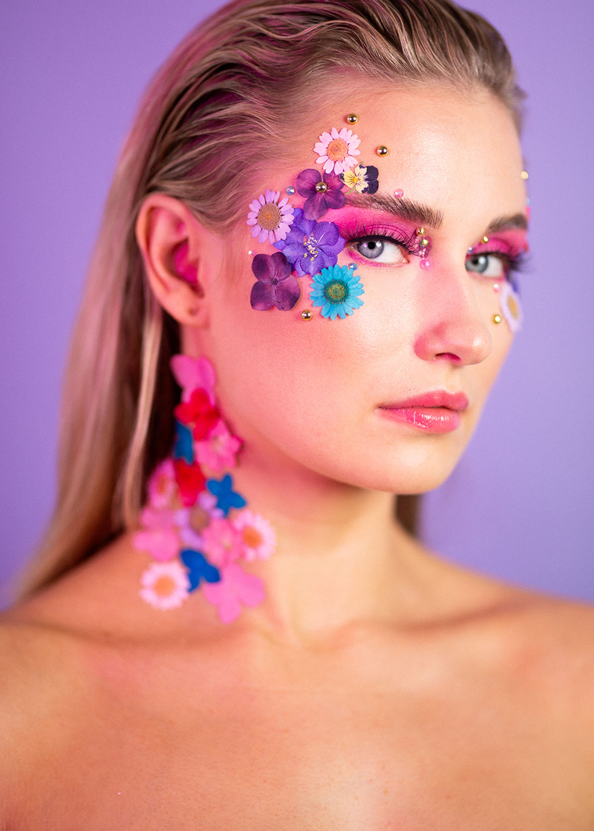 Flower makeup with real Face Flowers - Glitternisti